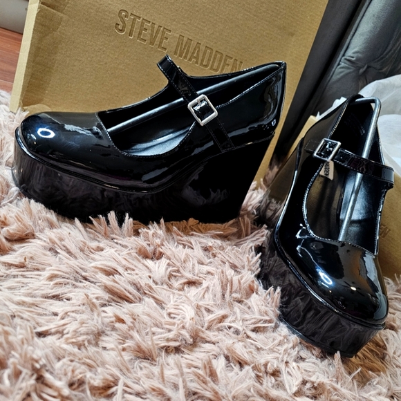 Steve Madden | Shoes | Steve Madden Black Patent Shiny Wedge Mary Jane ...